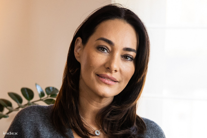 Index - Mindeközben - Görög Zita a sürgősségin kötött ki egy barack miatt