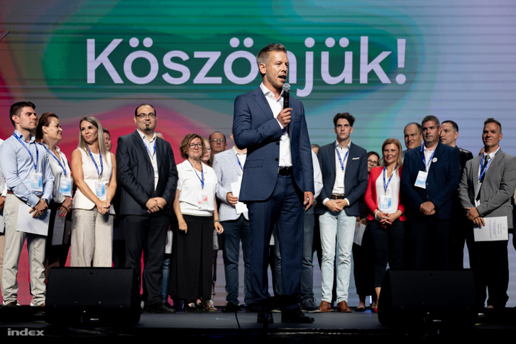 Index - Belföld - Magyar Péter megosztotta egy friss közvélemény-kutatás eredményét ...