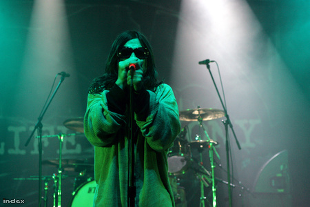 Index - Kultúr - Csak Istenben hiszek