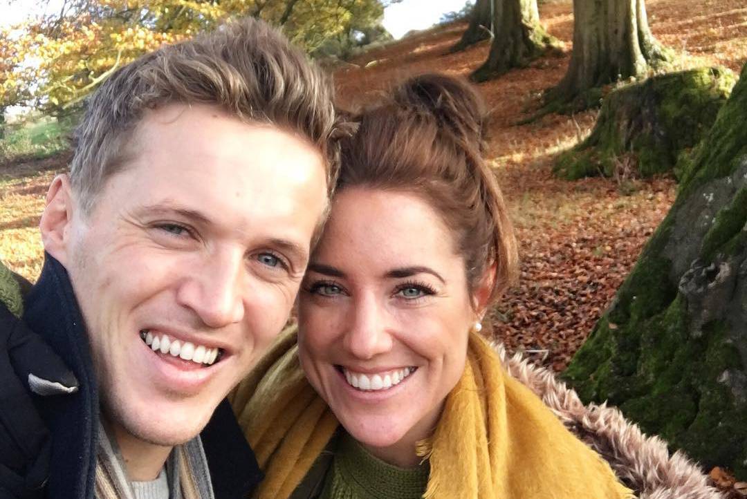 Velvet - Randi - Gyerekkori szerelme segíti kipipálni a rákos lány ...