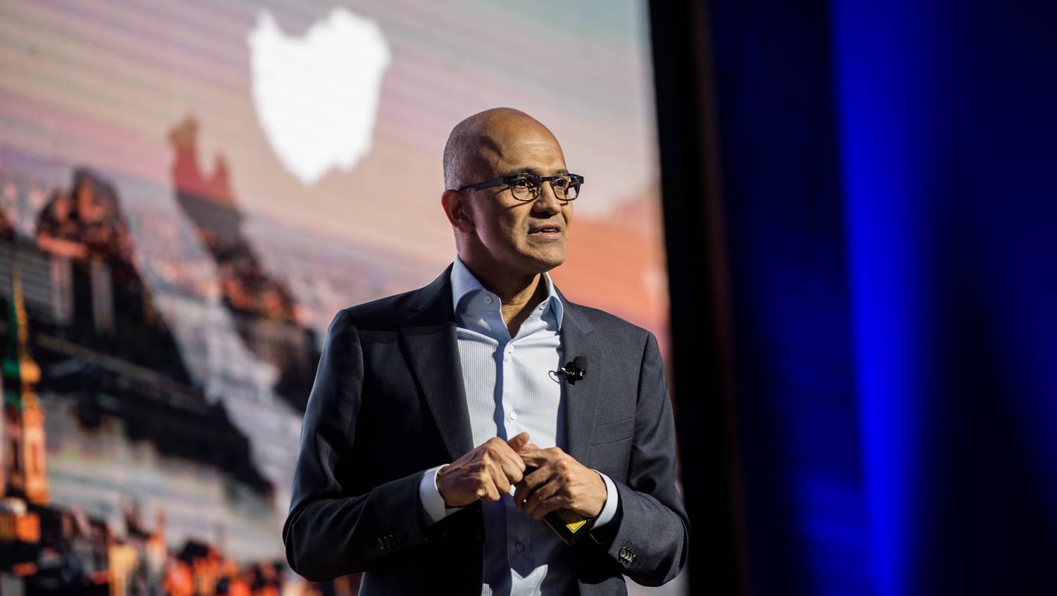 Index - Tech - A Microsoft-vezér Budapesten is a felhőben járt