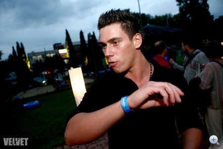 Velvet - Celeb - VV Jerzy lassan elfelejti, hogyan kell csajozni