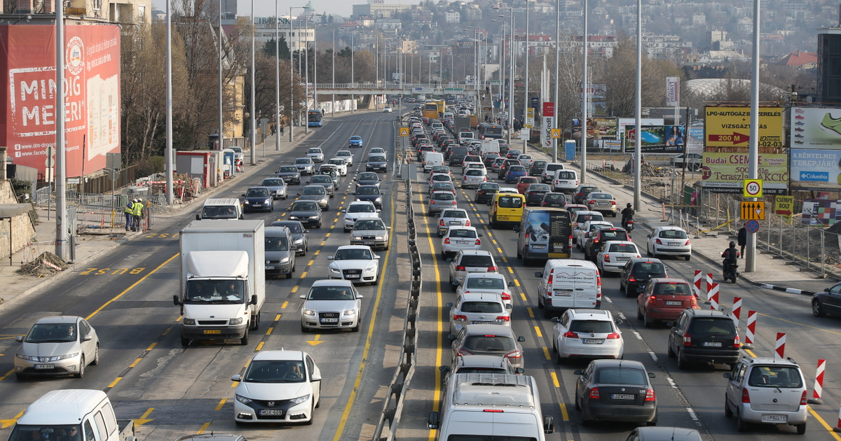 Index - Gazdaság - Átvariálná a kormány a kocsik adóterheit