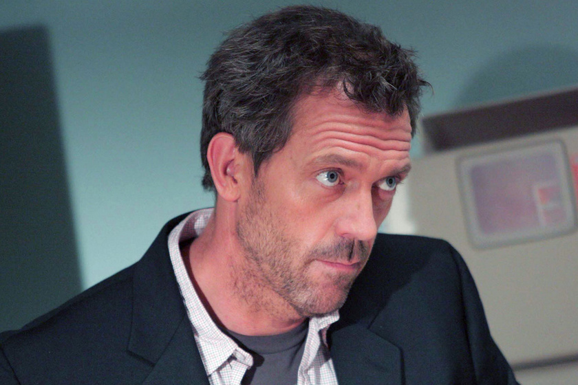 Ő volt Doktor House – Hugh Laurie-t ma már tutira nem ismernéd fel ...