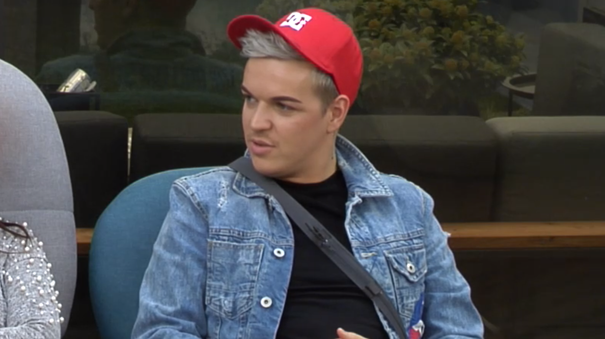 Velvet - Gumicukor - VV Greg anno transzvesztita prostituáltat ...