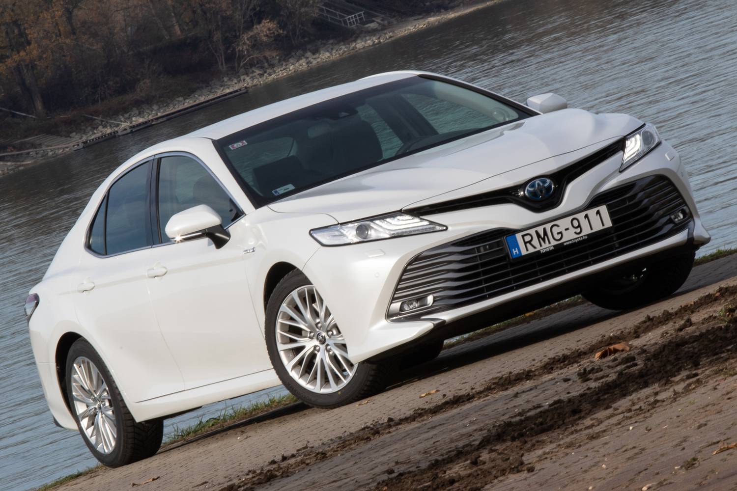 Totalcar - Tesztek - Teszt: Toyota Camry Dynamic Force Hybrid Executive ...