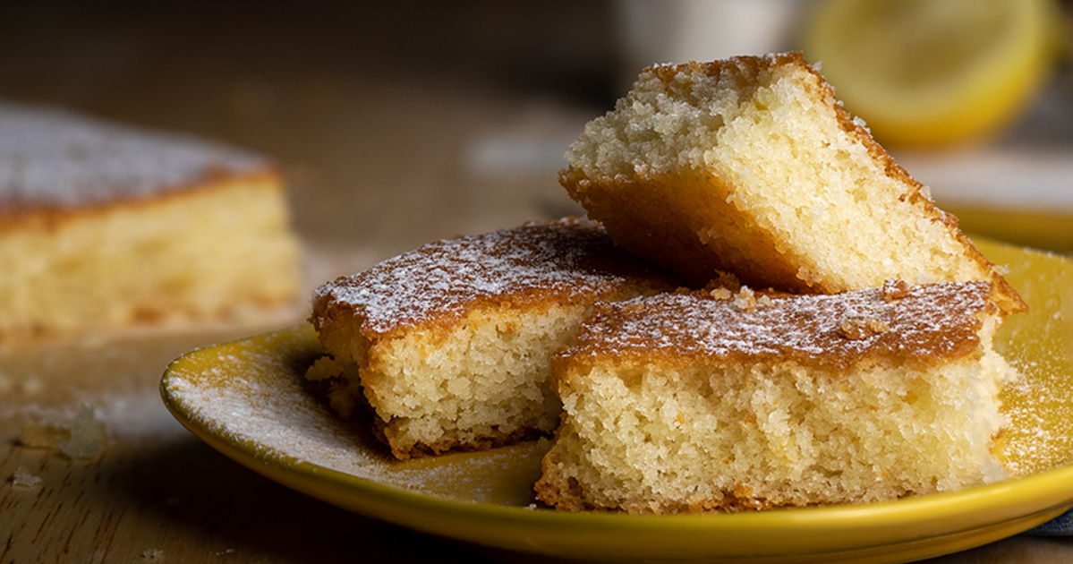 Egyszerű, filléres, kevert citromos sütemény: a citrom héja és leve ...
