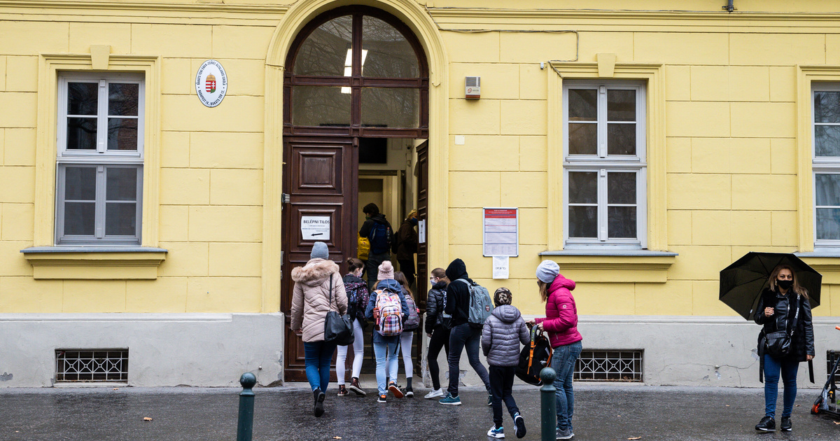 Index - Belföld - Az újranyitás legégetőbb kérdése az iskolakezdés