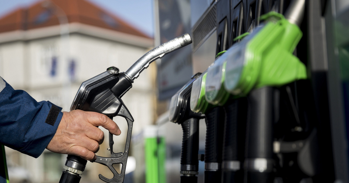 Index - Belföld - Rekordot dönthet a benzinár Magyarországon