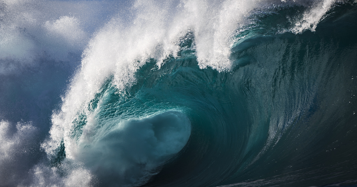 Mintha cunami érkezne, pedig egészen más látszik a felvételen: különös ...