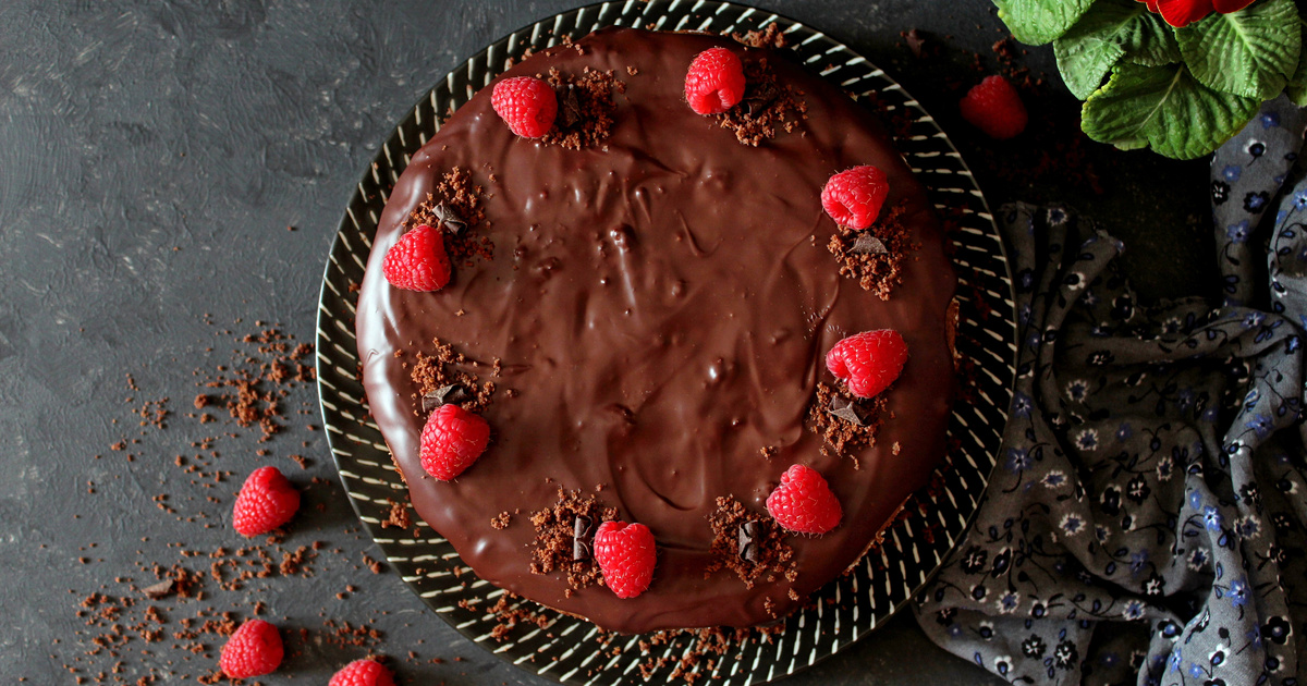 Sütés nélkül készülő csokis keksztorta: hűtőben dermed meg a mennyei ...