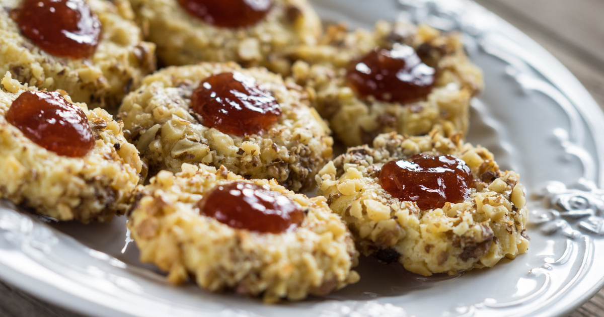 Lekváros ökörszem a kekszesdobozba: darált dió is ízesíti - Receptek ...