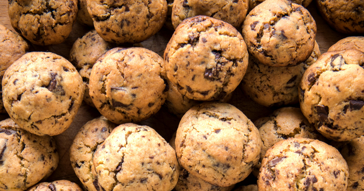 Gluténmentes amerikai csokis keksz: zabból és diófélékből készül ...