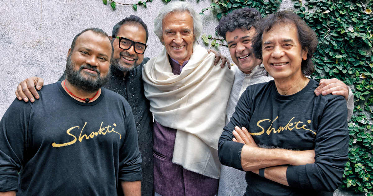 Shakti: a határokon átívelő világzenei együttes 45 év után visszatér ...