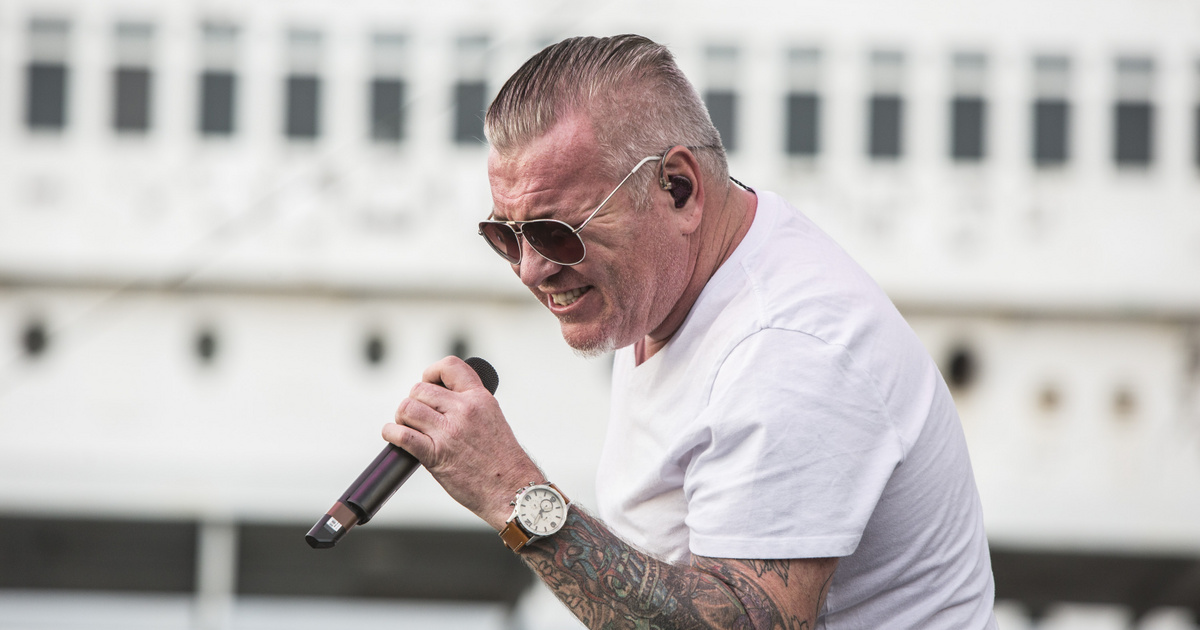 Index - Kultúr - 56 éves korában meghalt a Shrek zenéjének énekese