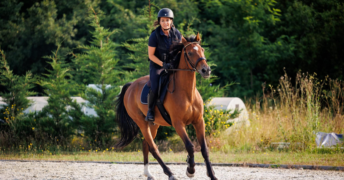 Index - Belföld - Lóra pattant Novák Katalin