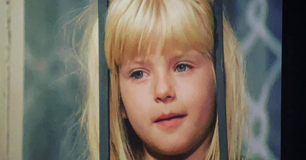 A cuki gyereksztárból 50 éves, vonzó színésznő lett: Ullmann Mónika így él ma - Hazai sztár | Femina