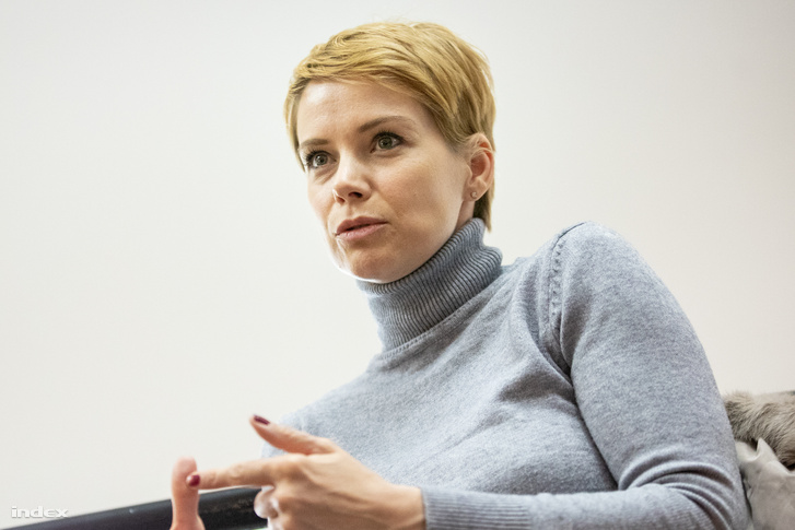 Index - Mindeközben - Nemzetközi sorozatban kapott szerepet Osvárt ...