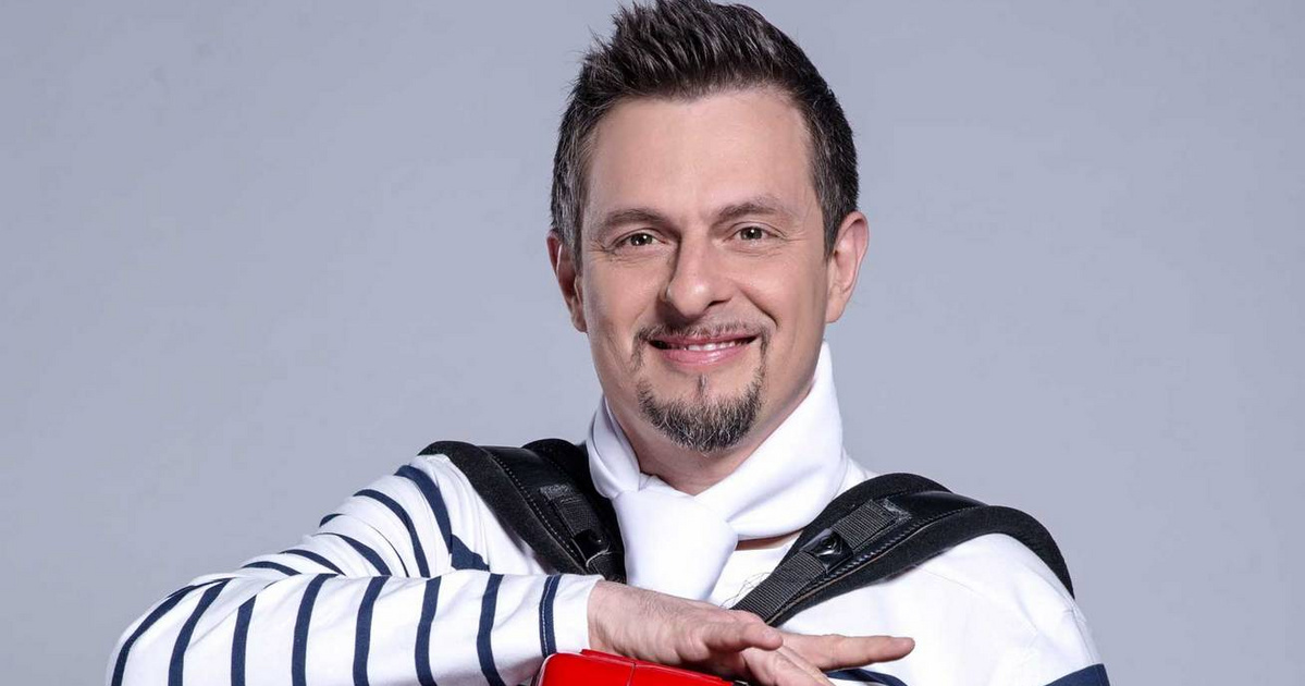 Márió, a harmonikás párjával és lányaikkal közös fotón: ilyen szép ...