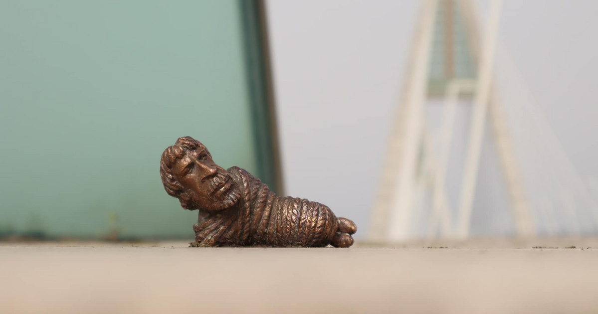 NightRide: Exploring Kolodko statues - English - We love Budapest