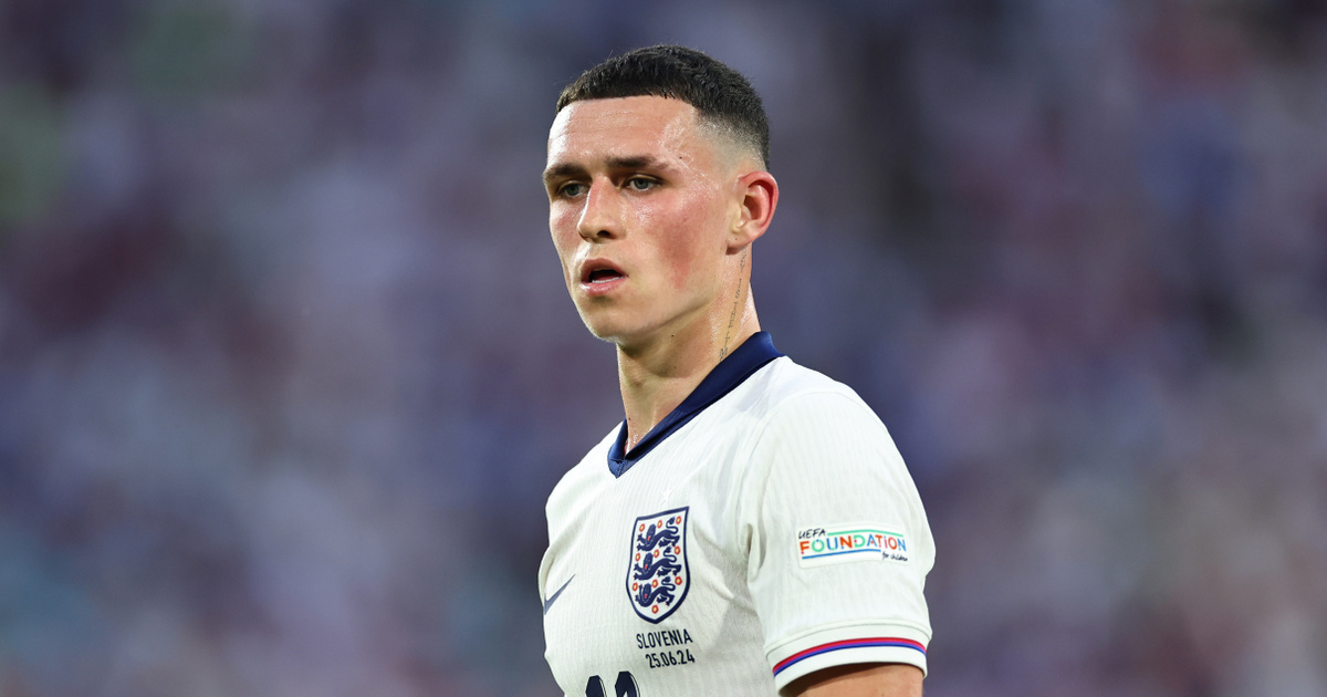 Velvet - Check-out - Hazautazott az Európa-bajnokságról Phil Foden, az ...