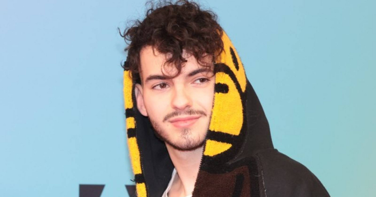 Azahriah hatalmas összeget vett ki a cégéből: 22 évesen ennyit kaszált ...