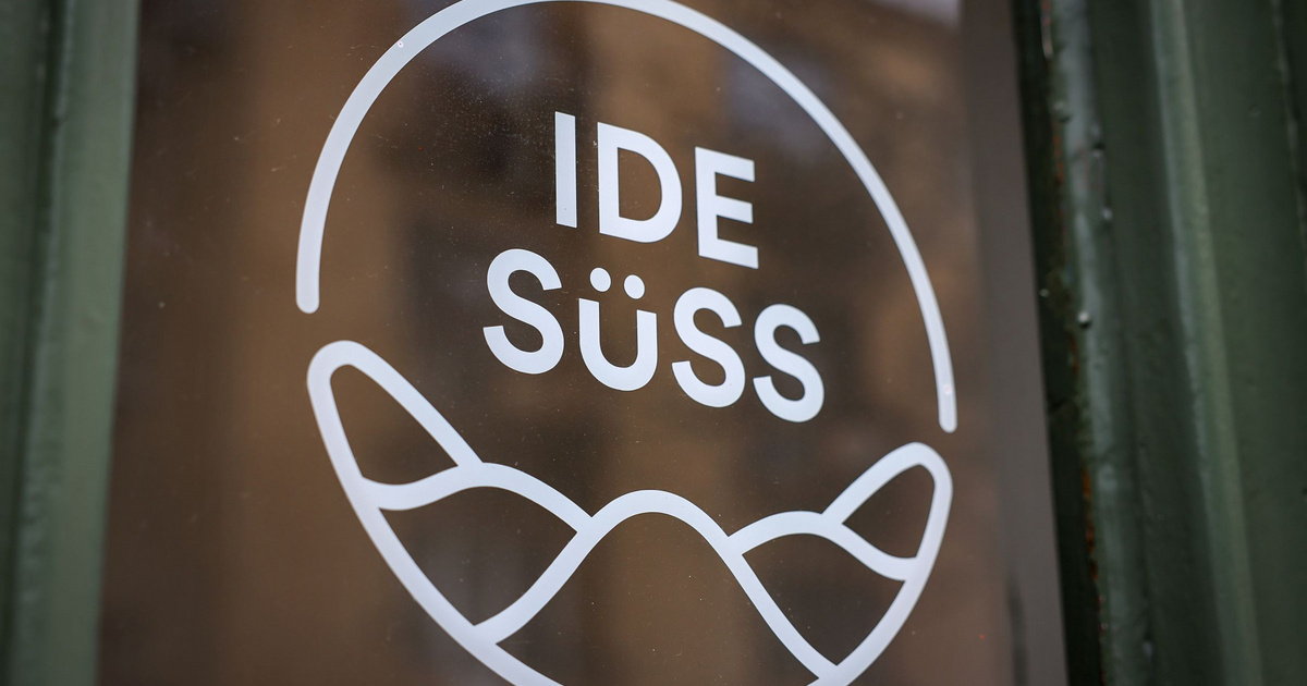 ide süss + bad service - Programok - We love Budapest