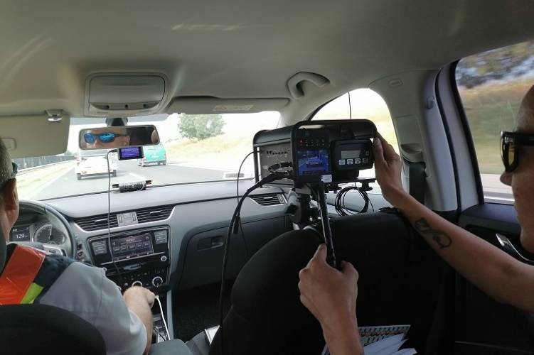 Totalcar - Magazin - Zanzásított traffipaxozás: 4 óra alatt szerinted ... Totalcar - Magazin - Zanzásított traffipaxozás: 4 óra alatt szerinted ...