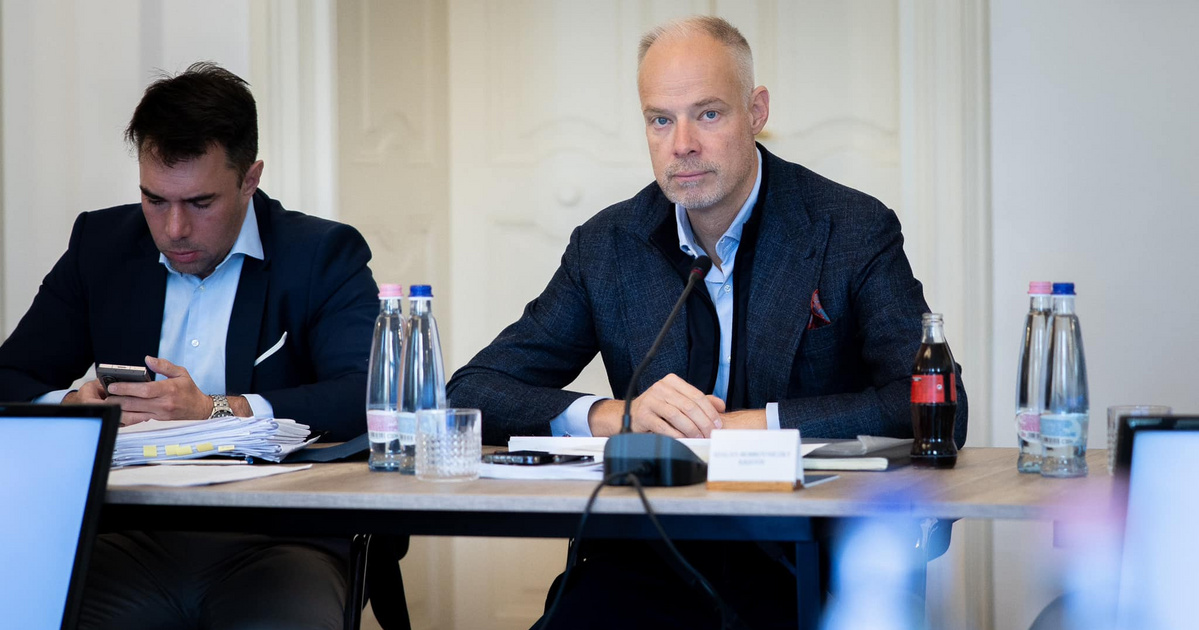 Index - Belföld - Egymást buktatták le, Orbán Viktor tiltása ellenére ...