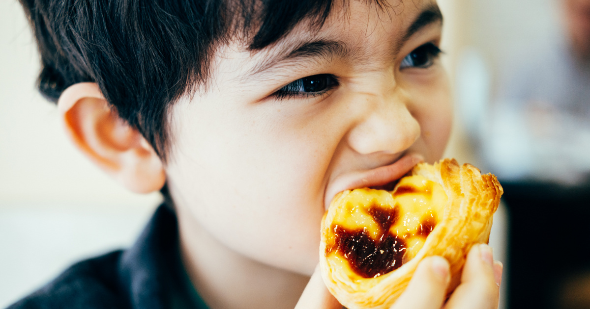 Csupán kevesen tudják, hogy készül a világ egyik legismertebb édessége ...