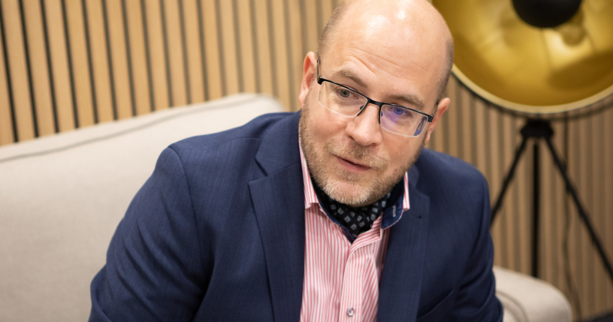 Index - Kultúr - Lakatos Gergely: Mindenkinek jogában áll jelezni, ha ...