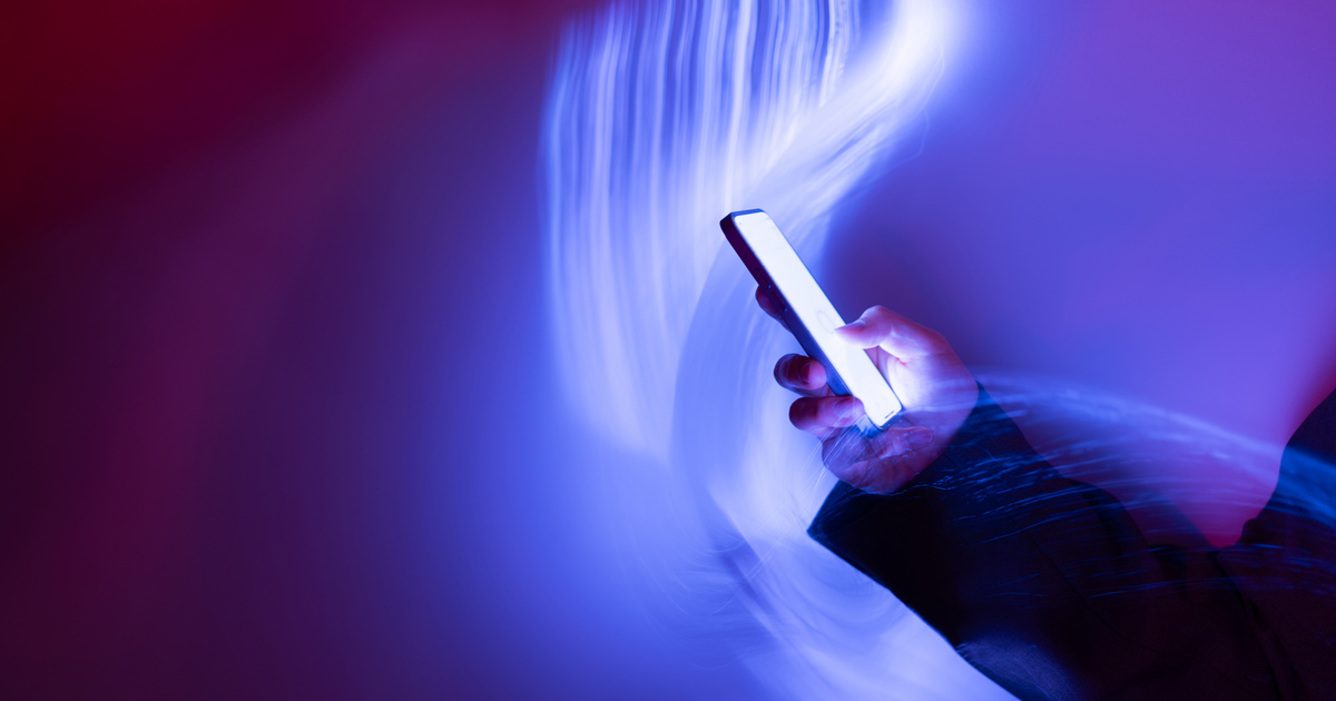 Életveszélyes lehet, ha így töltöd a telefonod - Dívány