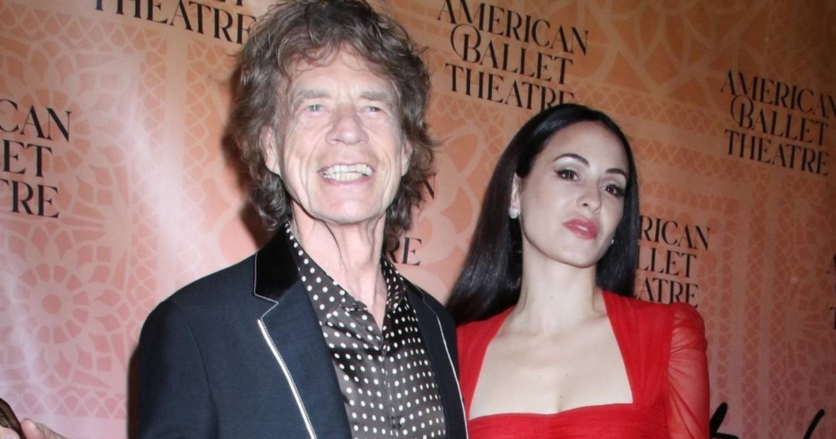 Mick Jagger és 44 évvel fiatalabb párja közös fiukat ünnepelték ...