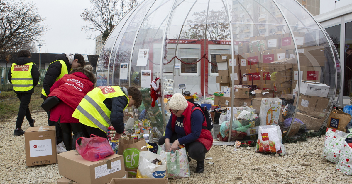 Index - Belföld - Átlépte az 51 ezer kilós álomhatárt a MikulásGyárba érkezett adományok súlya