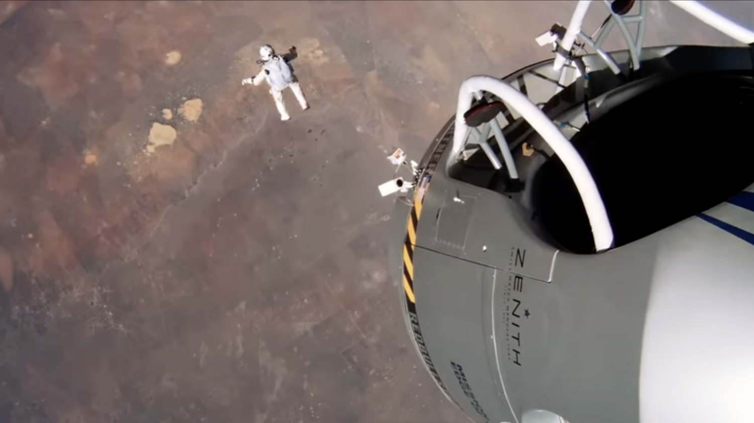 Velvet - Check-out - Elképesztő felvételen, ahogy egy fenegyerek több mint 1300 km/órás ...