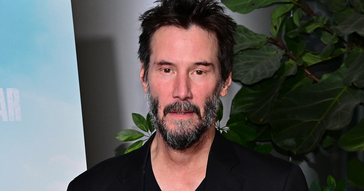 Keanu Reeves spotted in Budapest: Gresham Palace and Casa Mexa ...