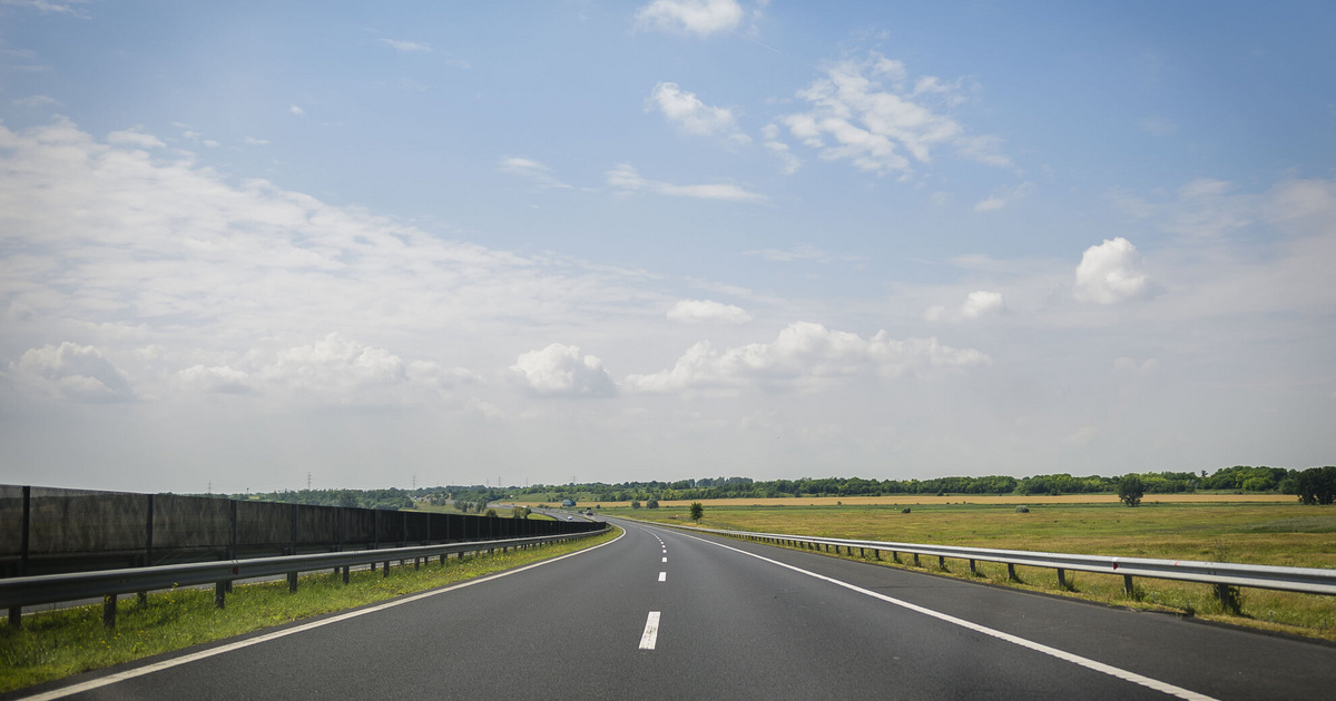 Lezárták az M7-es autópálya balatonfenyvesi le- és felhajtóját - Cikkek ...