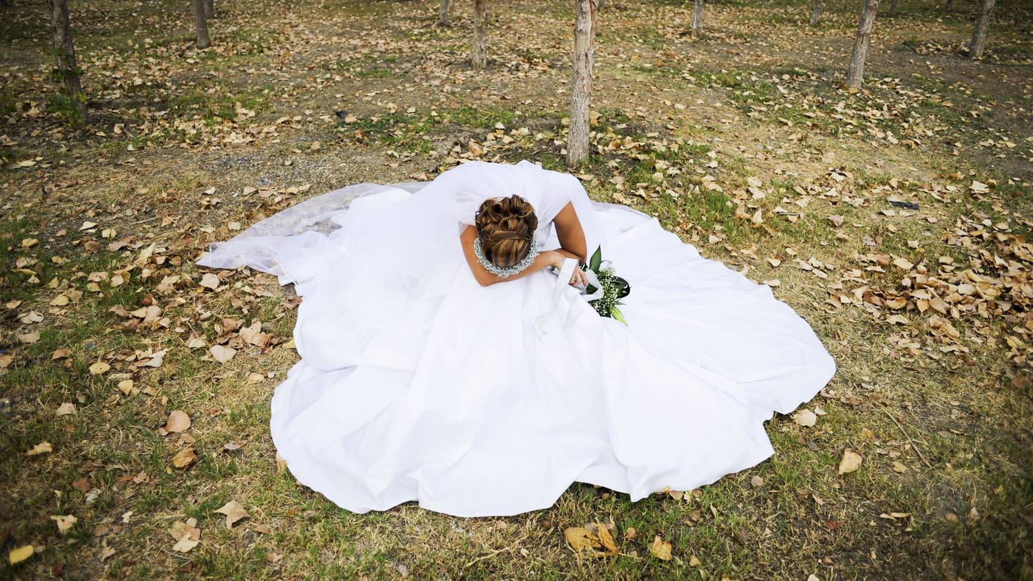 Velvet - Check-out - Megszégyenítő dolgot kért egy menyasszonytól az anyósa: zokogva borult ...