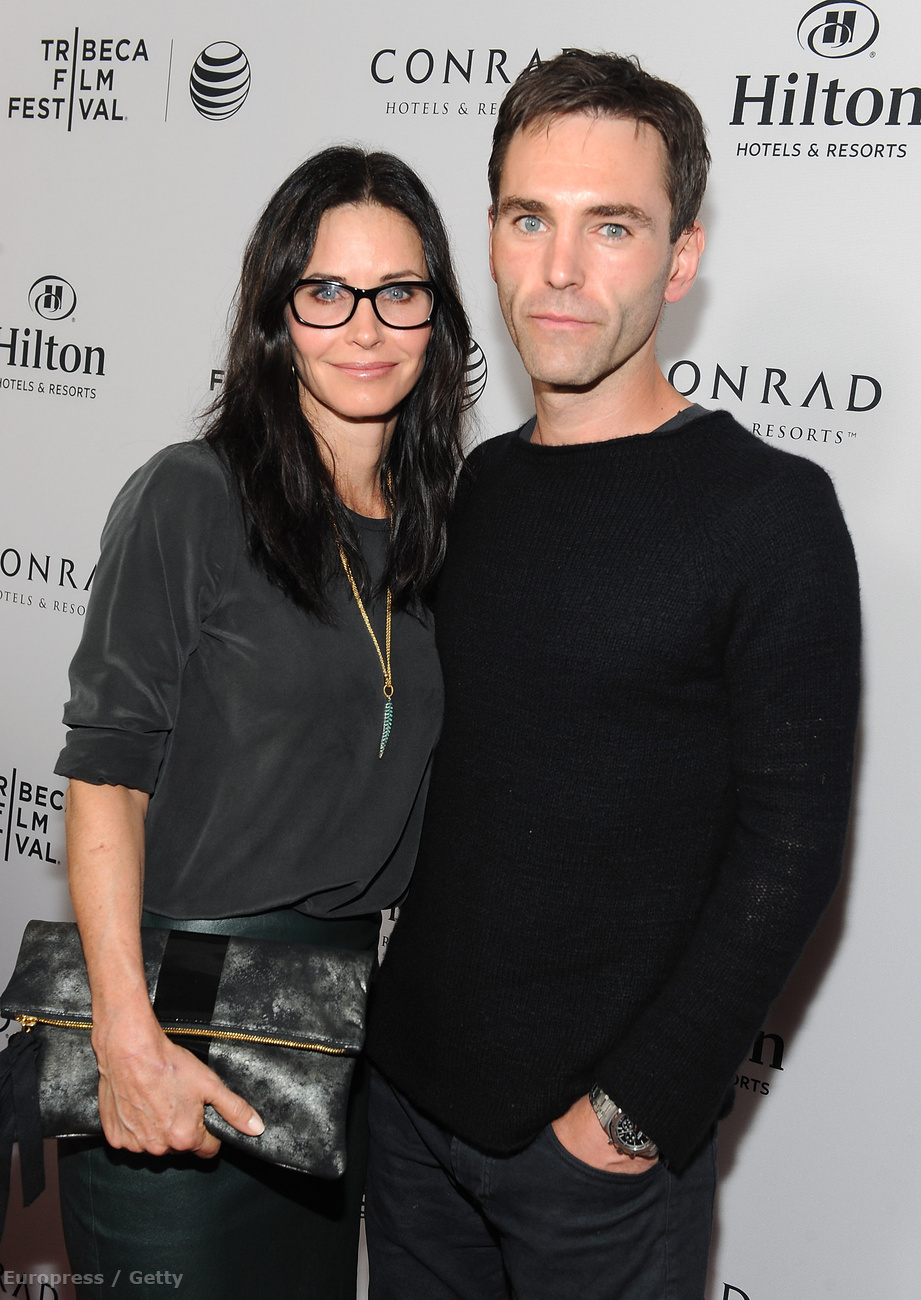 Velvet - Blogok - Courteney Cox férjhez megy