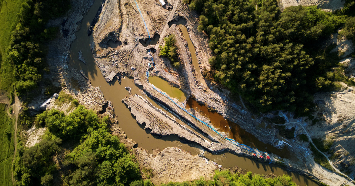 Index - Külföld - Megkezdődtek a helyreállítási munkálatok Parajdon