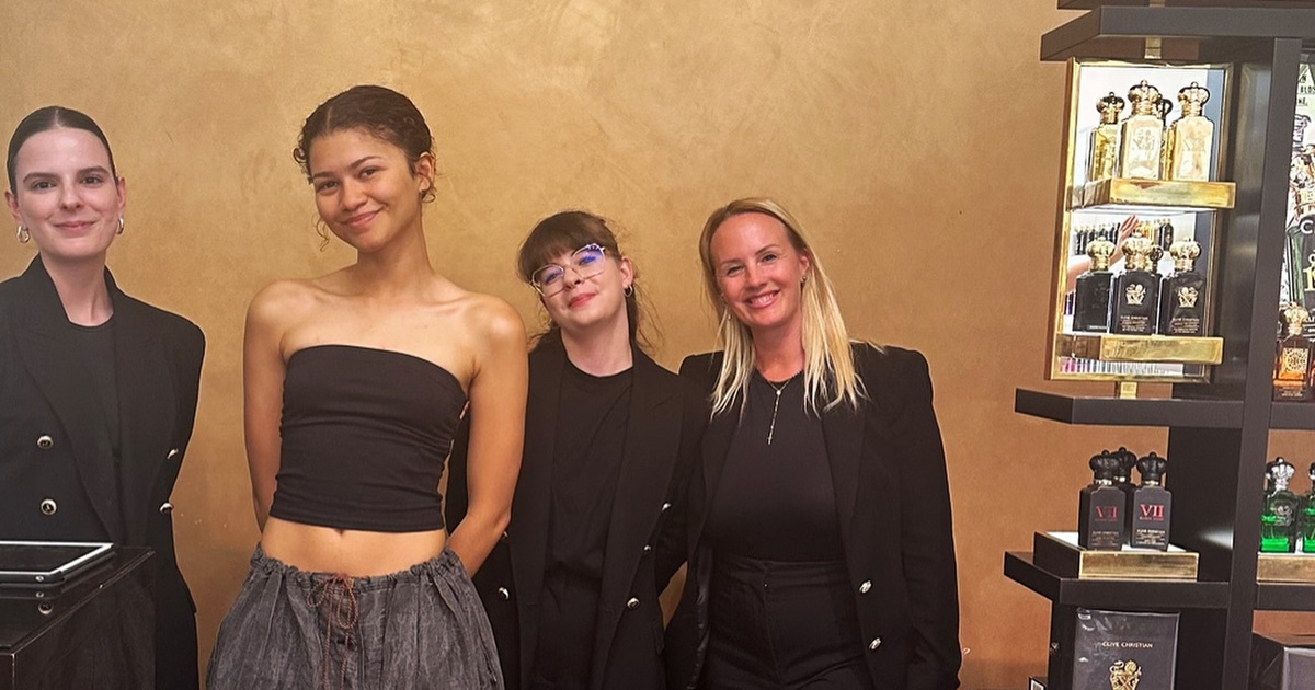 Zendaya beugrott egy Andrássy úti parfümériába - Cikkek - We love Budapest