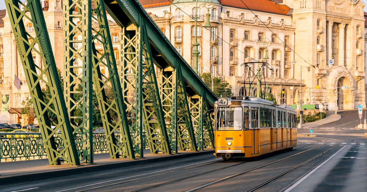 How to buy the Budapest Card at BKK ticket machines – unlimited travel ...