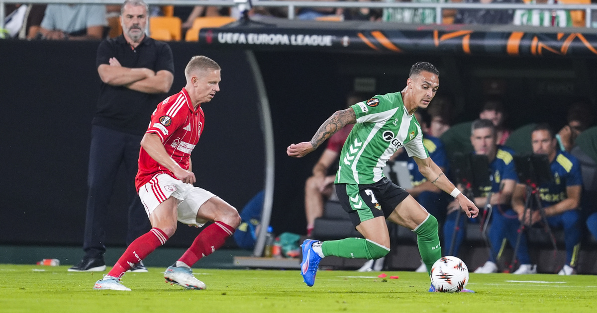 Index - Futball - Futball - Botladozva kezdtek a Ferencváros ellenfelei ...