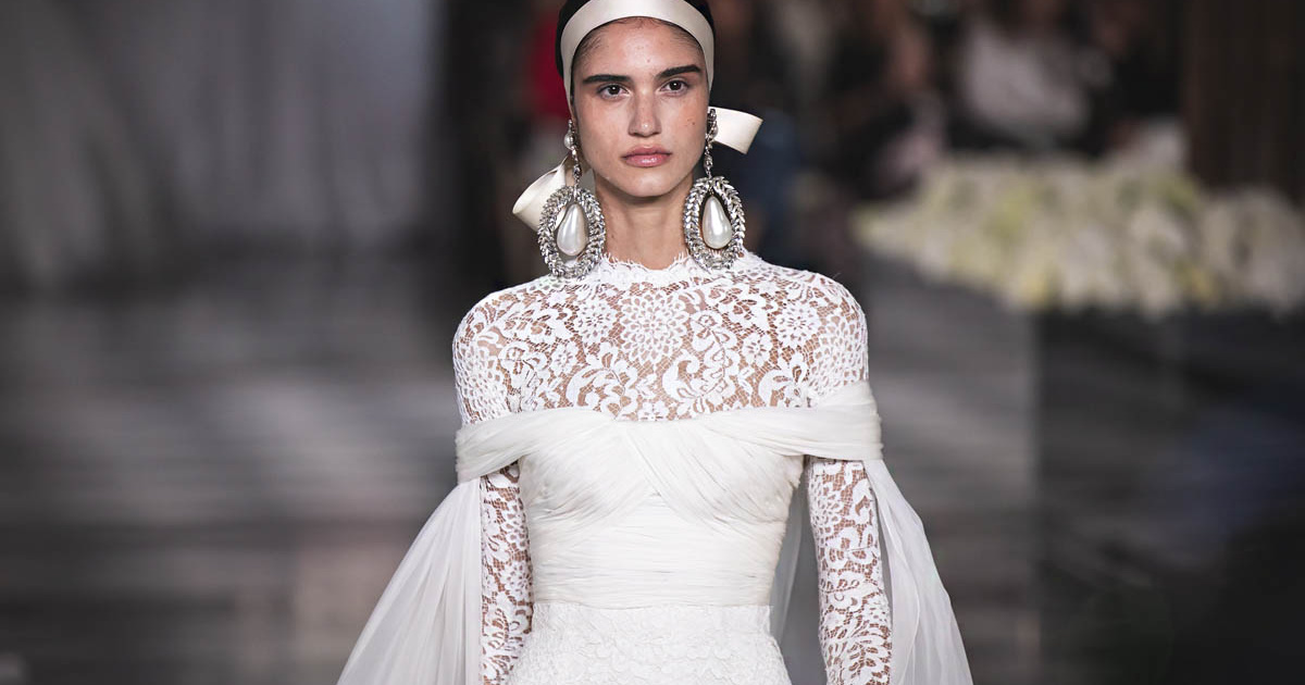 Csipke és tüll modern és romantikus verzióban: elképesztő esküvői ruhák ...