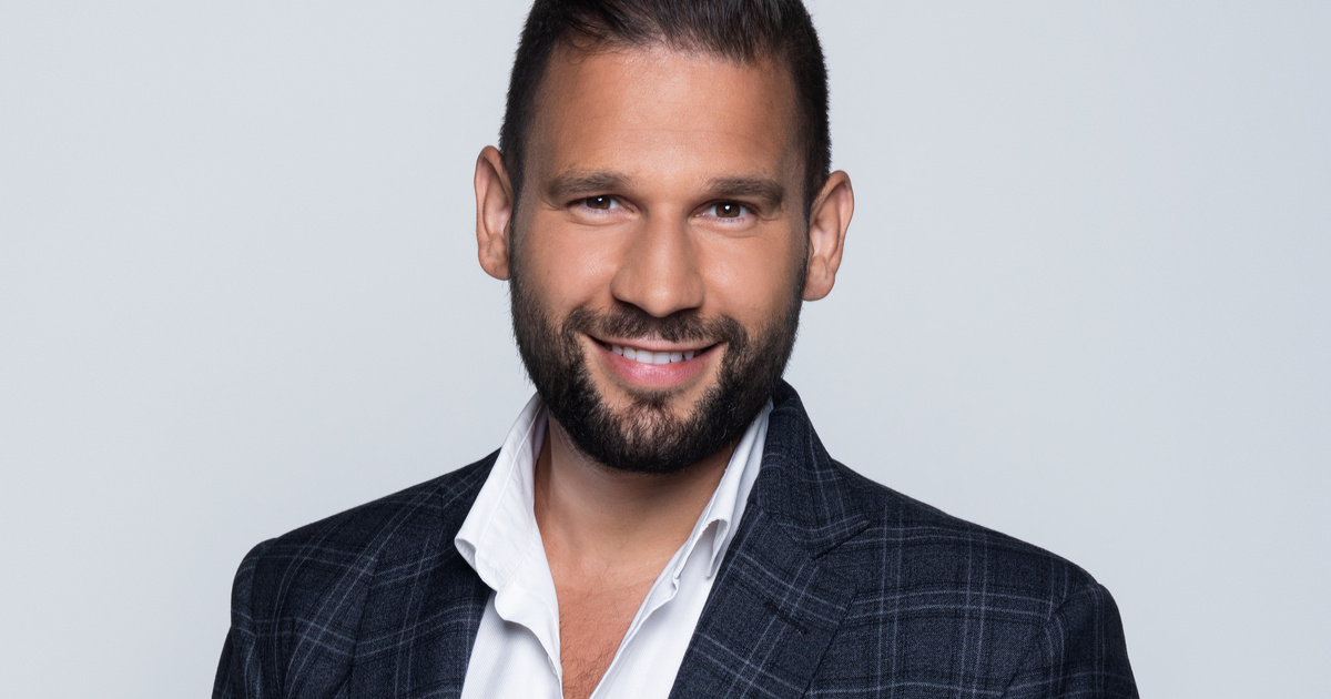 Rácz Jenő leborotválta a szakállát: felismerhetetlen így - Hazai sztár ...