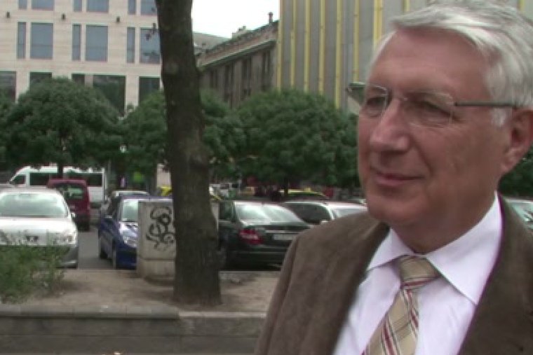 Index - Belföld - Falus Ferenc tovább mókázik