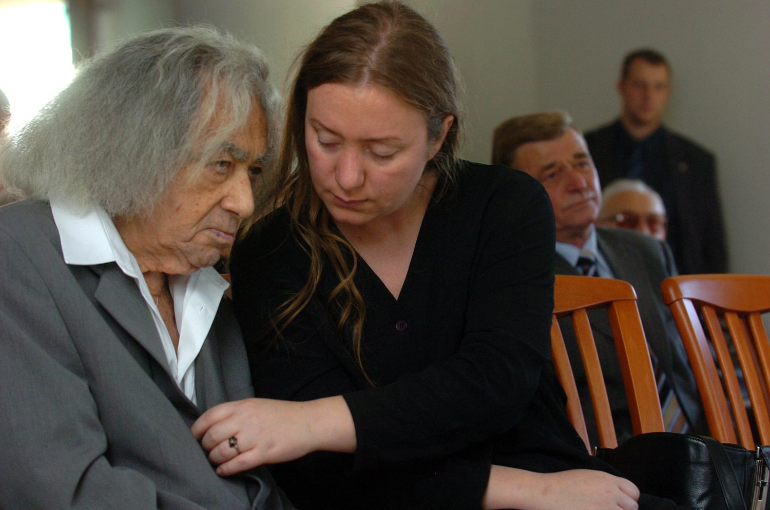 Index - Kultúr - Rengeteg pénzzel tartozik Faludy özvegye